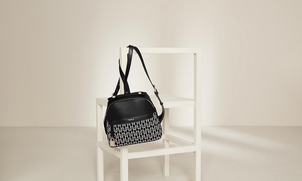 FURLA – フルラ公式オンラインストア